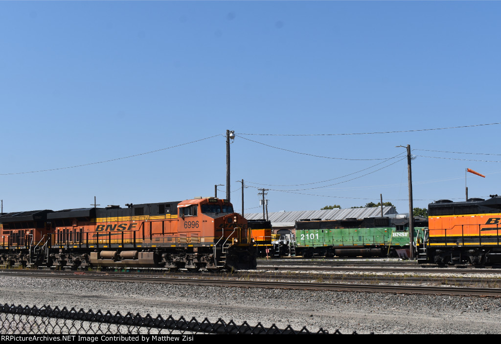 BNSF 2101 6996